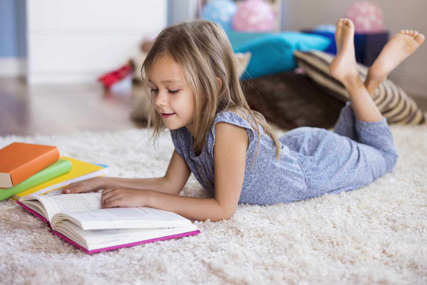 Reading : A Great Hobby!! - Being The Parent