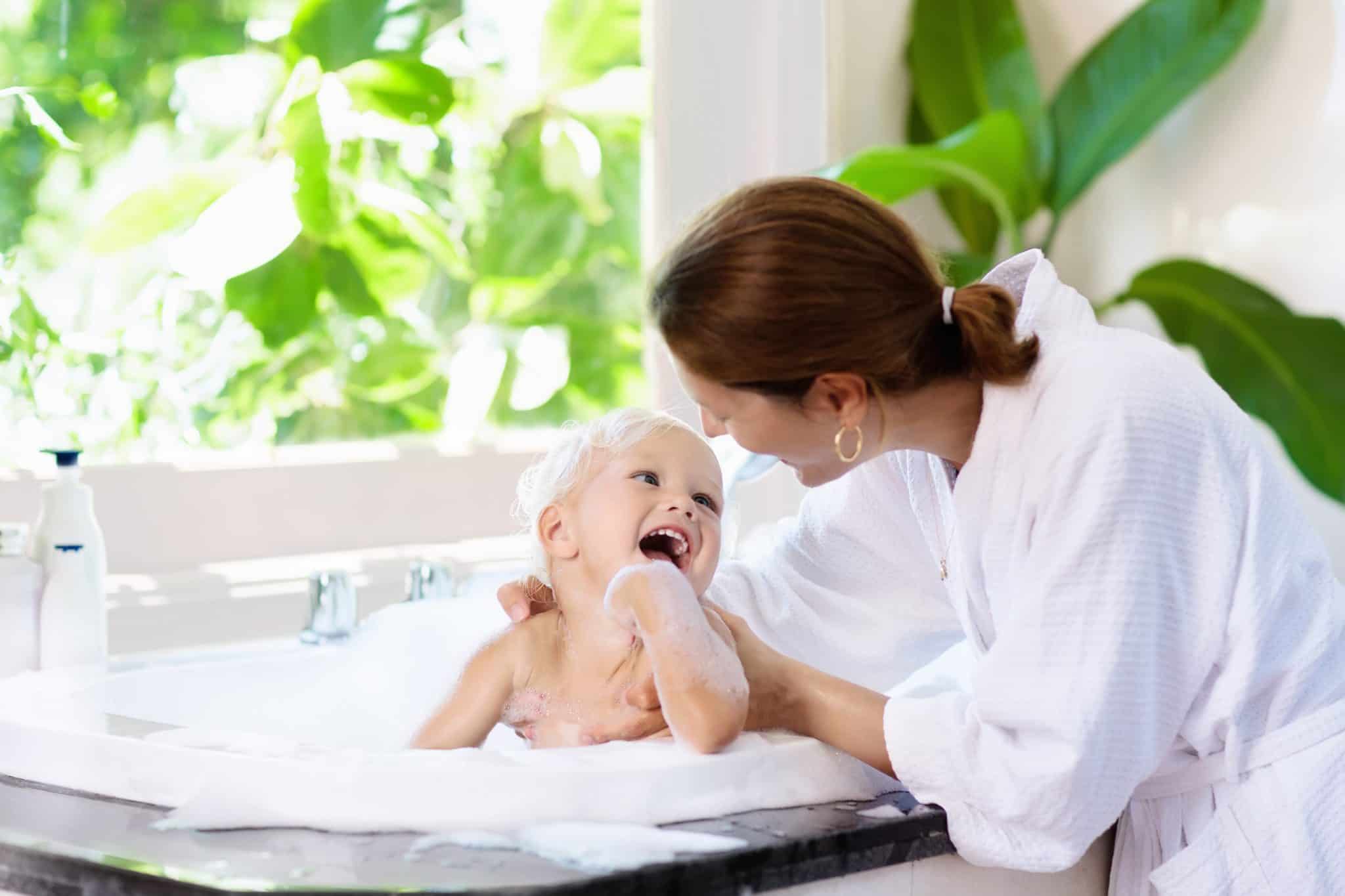 Baby Bath : Some Facts - Being The Parent