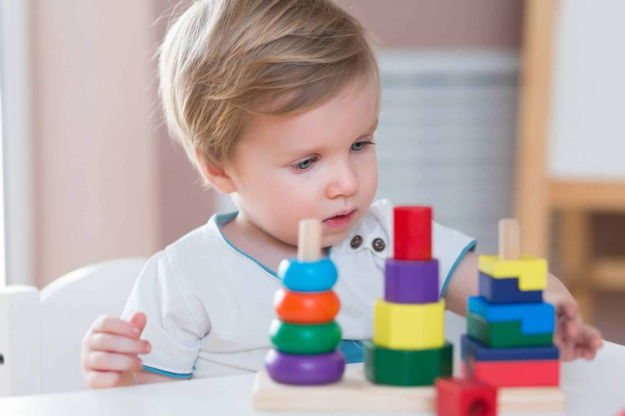 Fine Motor Skills Development : 18-24 Months - Being The Parent