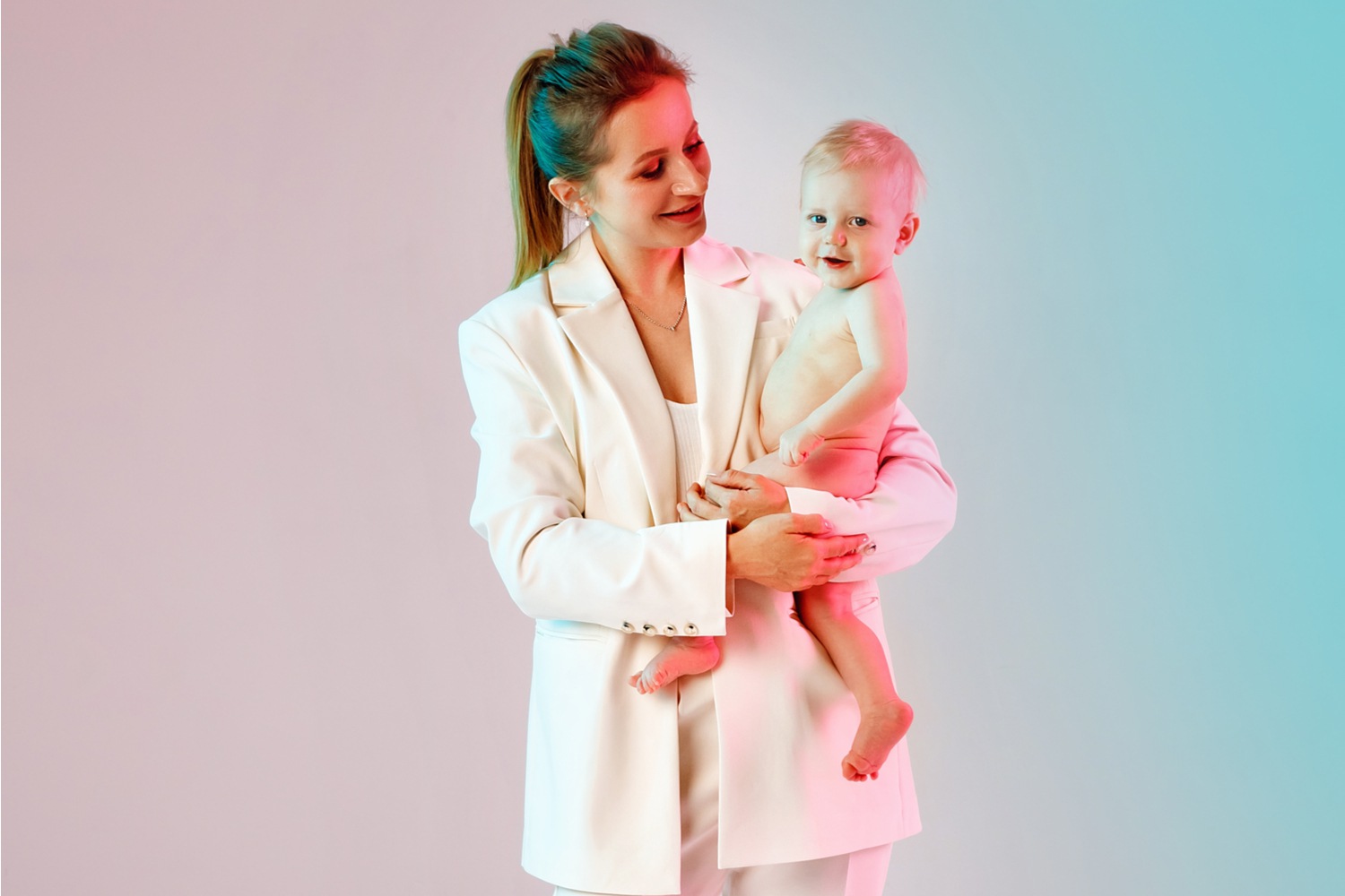 How to Hold a Newborn Baby - Positions And Tips - Being The Parent