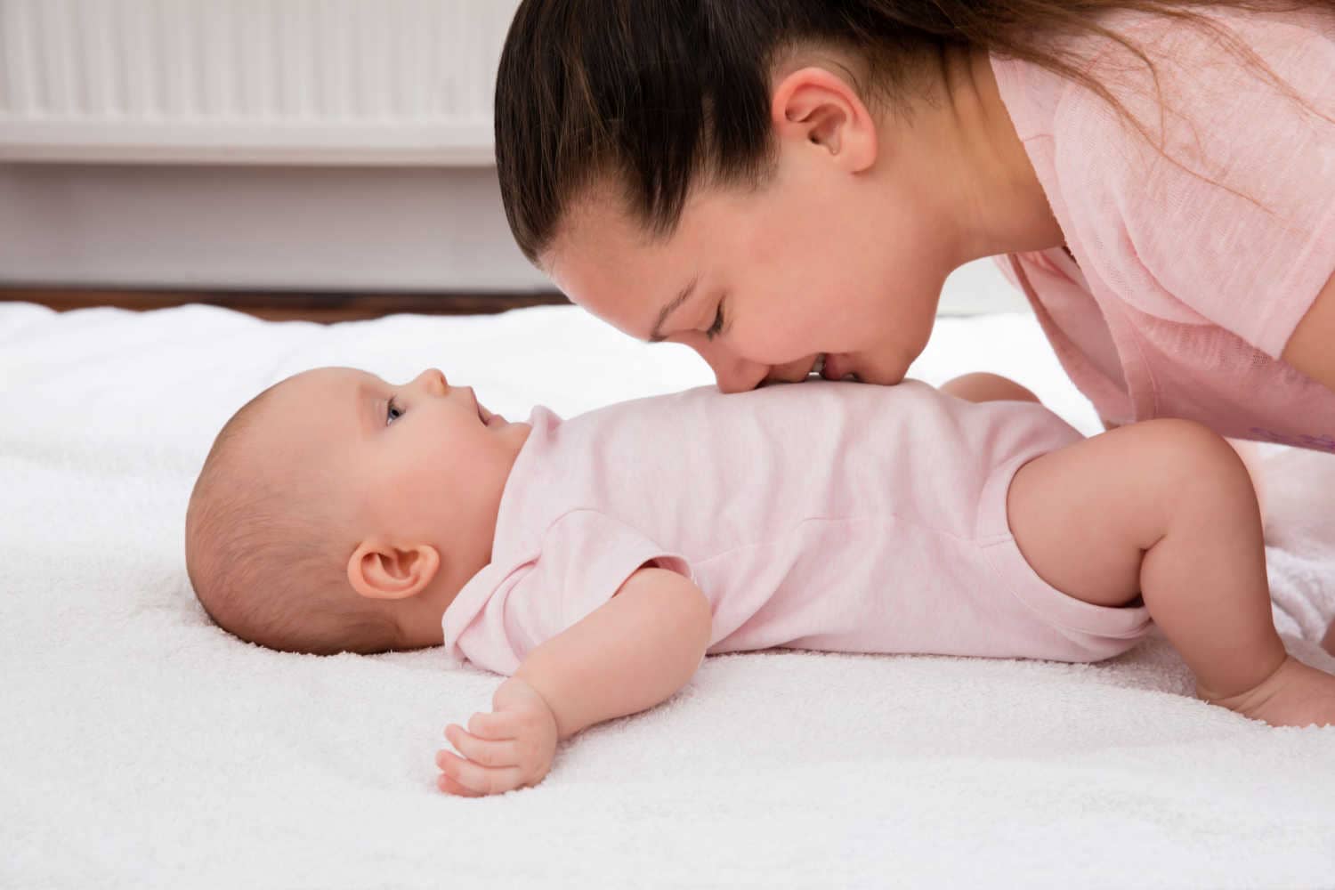 13 Adorable Ways To Make Your Baby Laugh - Being The Parent