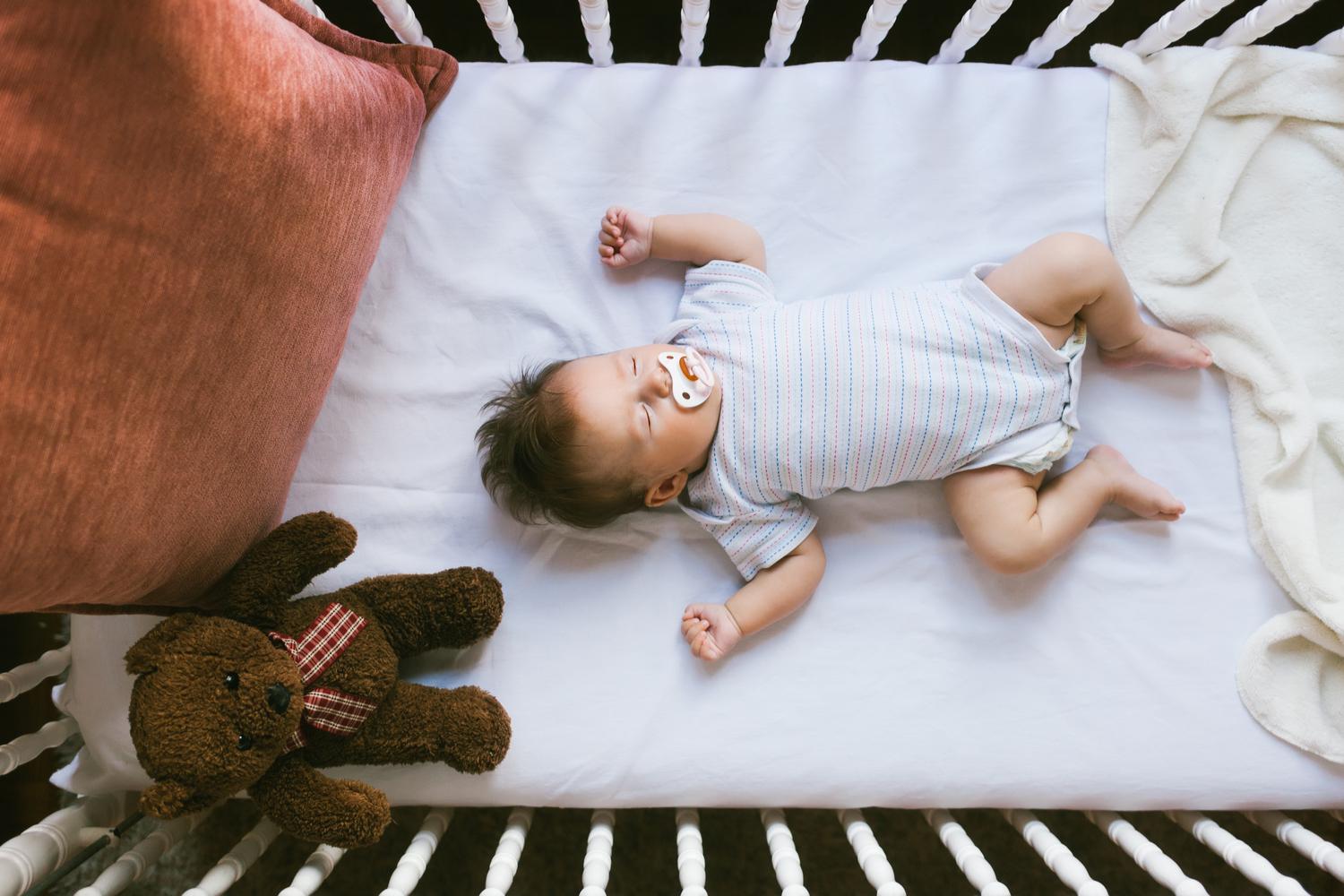 Safe Sleeping Positions For Your Newborn Baby - Being The Parent