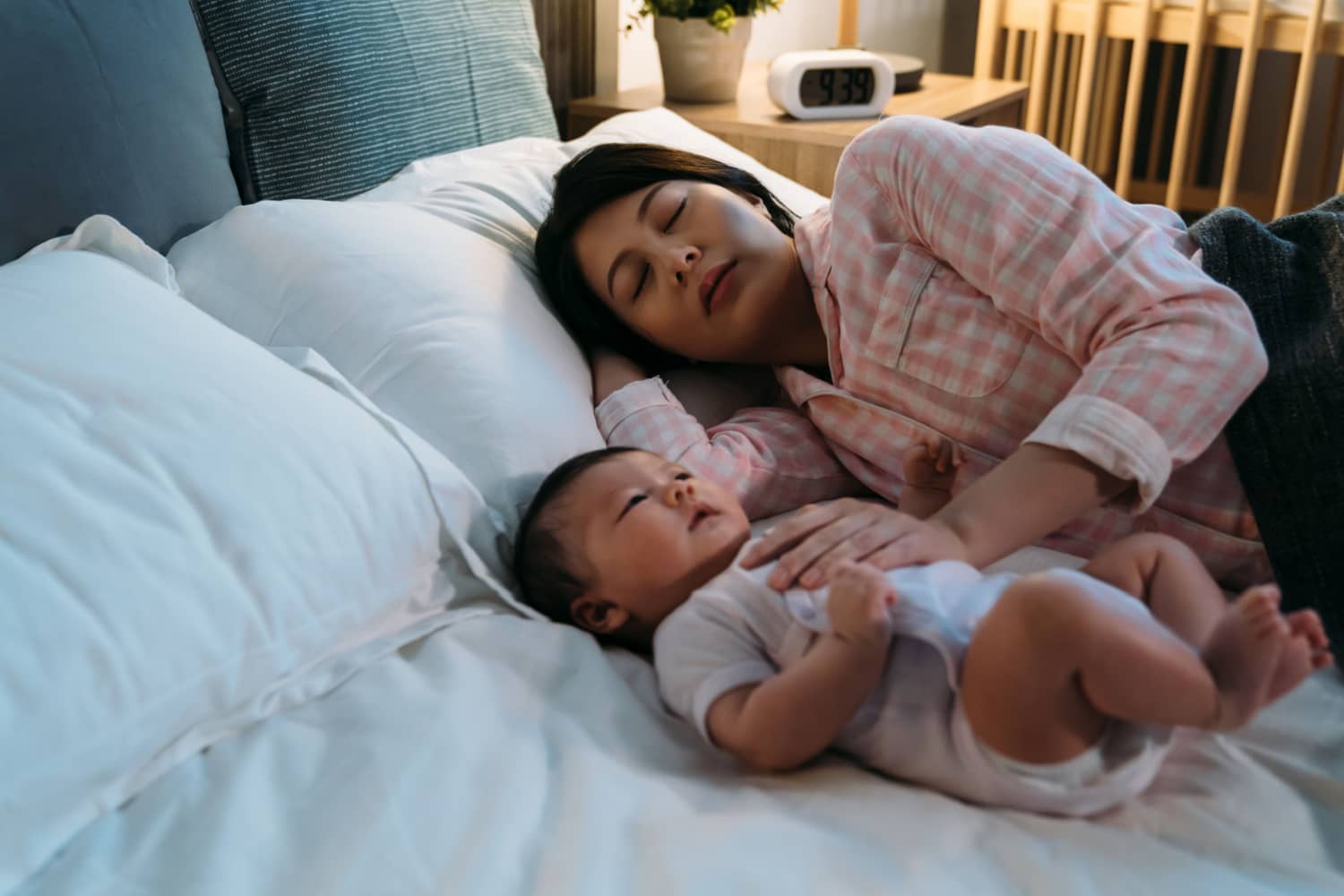 When Do Babies Sleep Through The Night? - Being The Parent