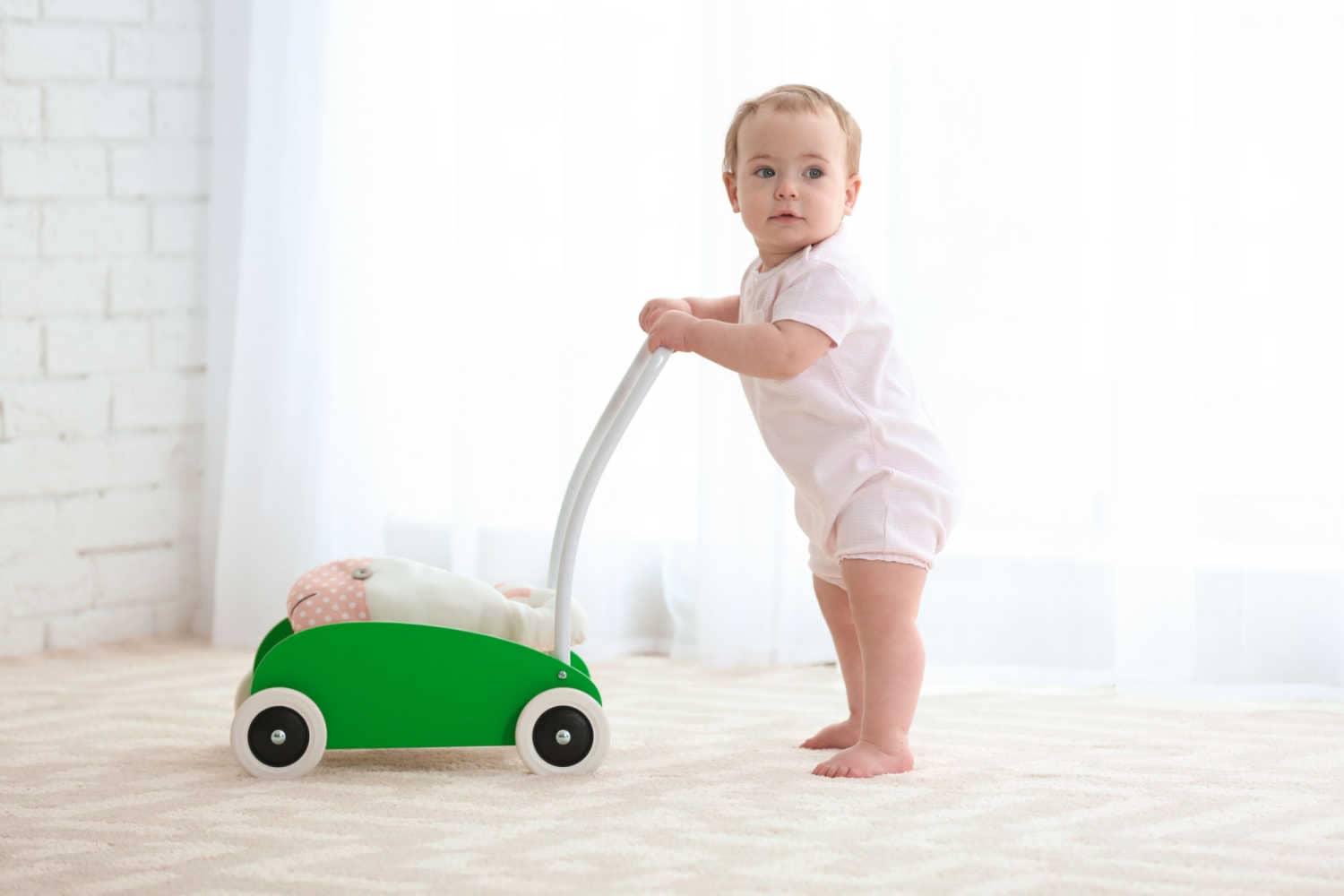 Signs That Your Baby Will Walk Soon - Being The Parent