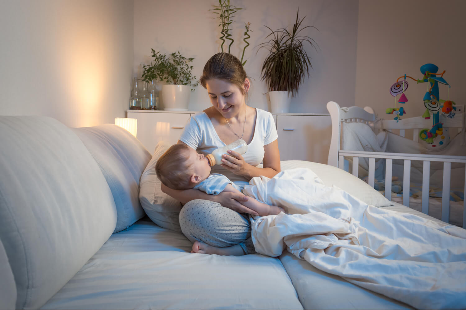 Bottle Feeding in Babies: Tips And Precautions - Being The Parent