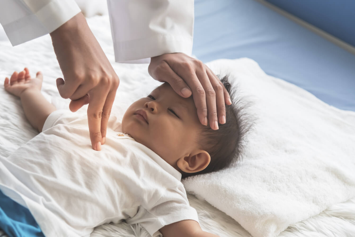 CPR In Babies Steps And Precautions By Dr Chetan Ginigeri Being The CPR In Babies Steps And Precautions By Dr Chetan Ginigeri Being The