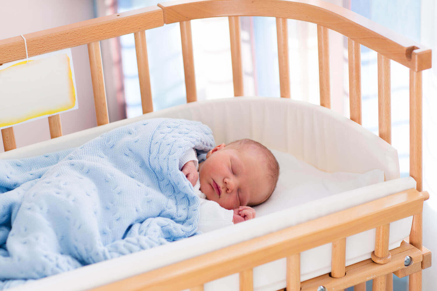 Yawning in Babies- Causes and Tips To Control - Being The Parent