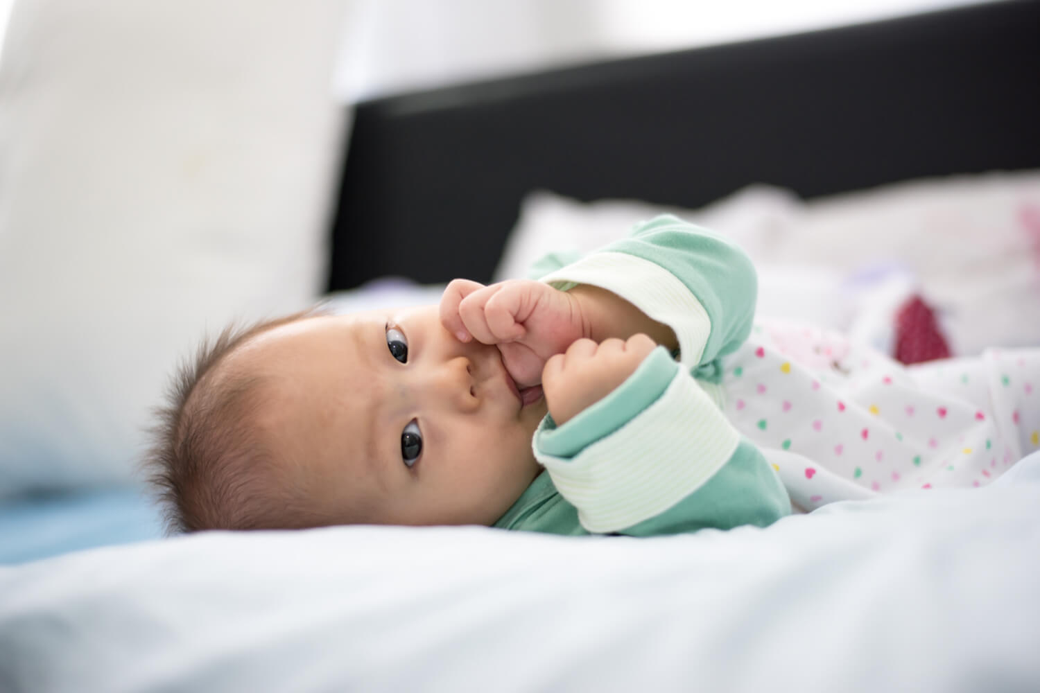 Thumb Sucking in Babies - Causes And How to Deal With it - Being The Parent