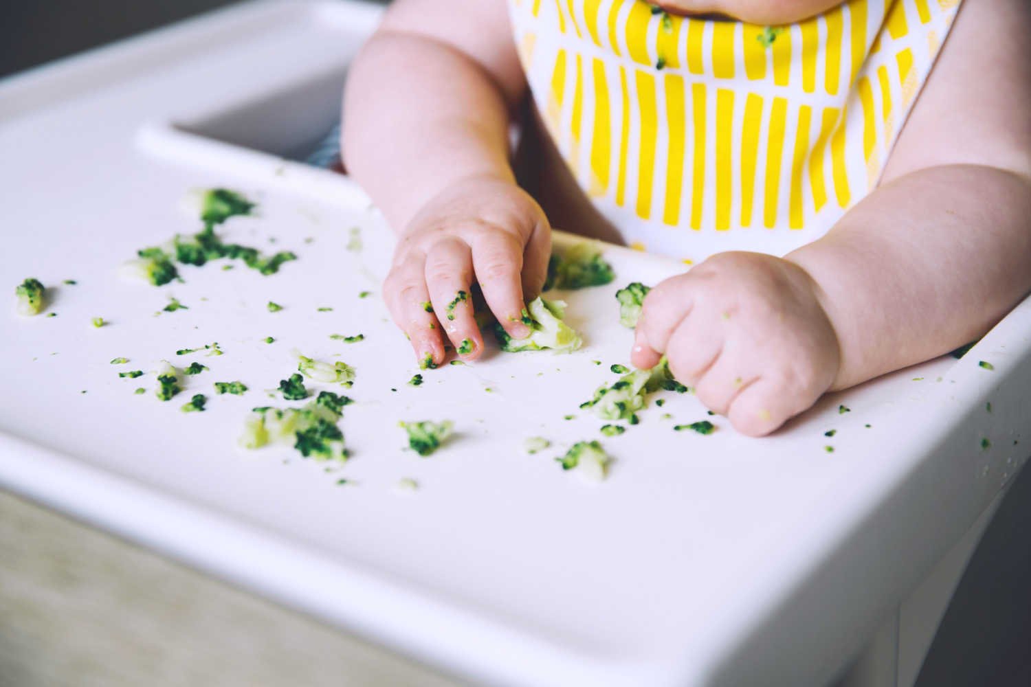 Baby Self-Feeding - When to Start, Stages and Safety Tips - Being The ...