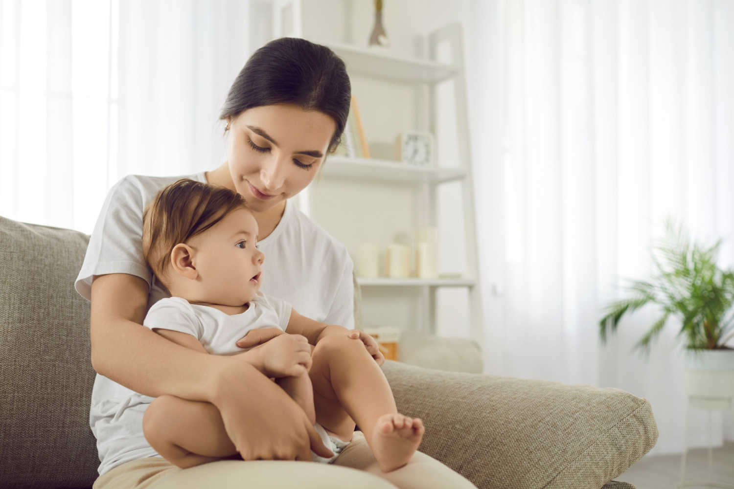 Top 5 Tips to Encourage Babies to Sit - Being The Parent