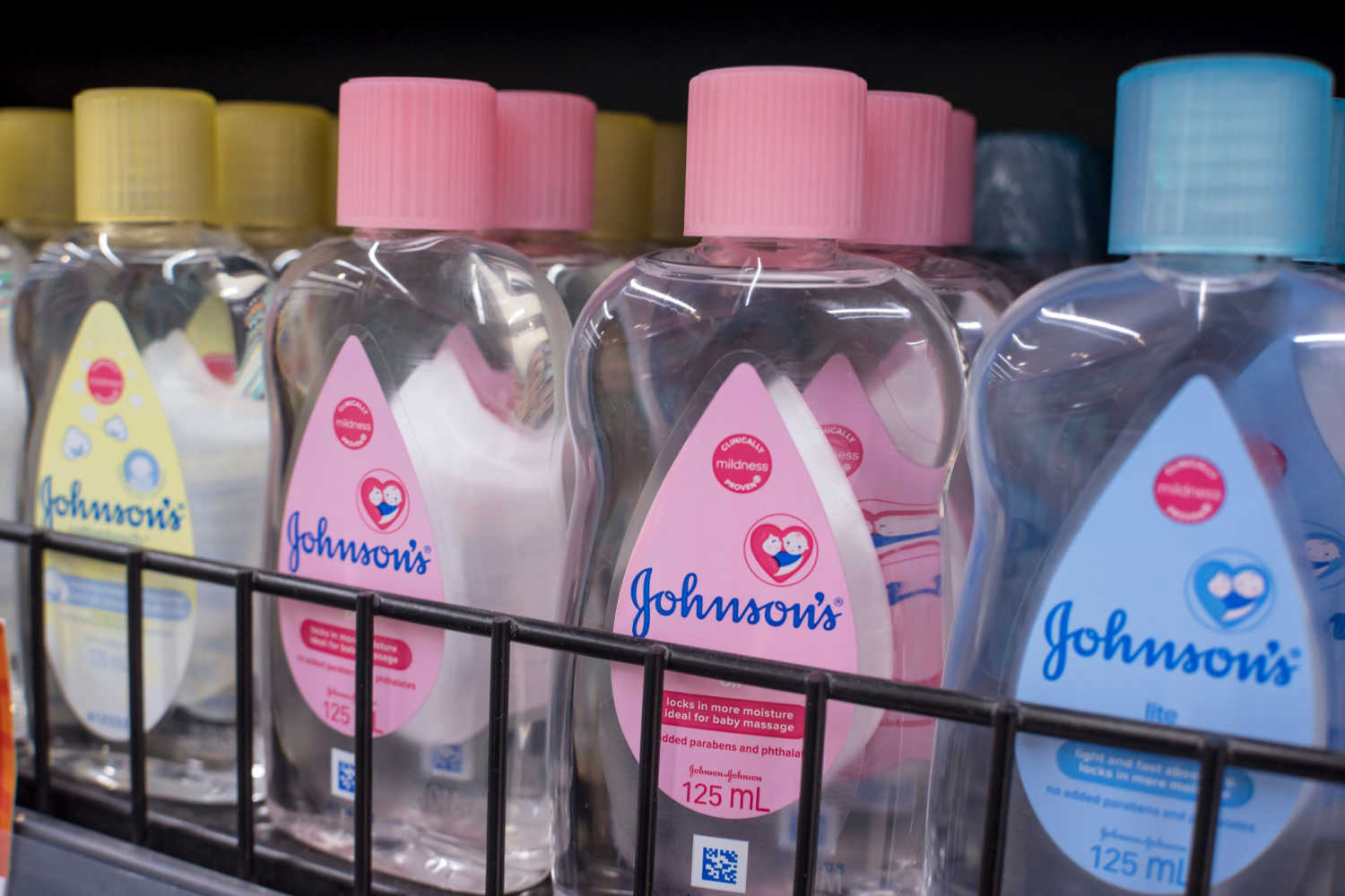 Choosing The Right Massaging Oil For Your Baby - Being The Parent