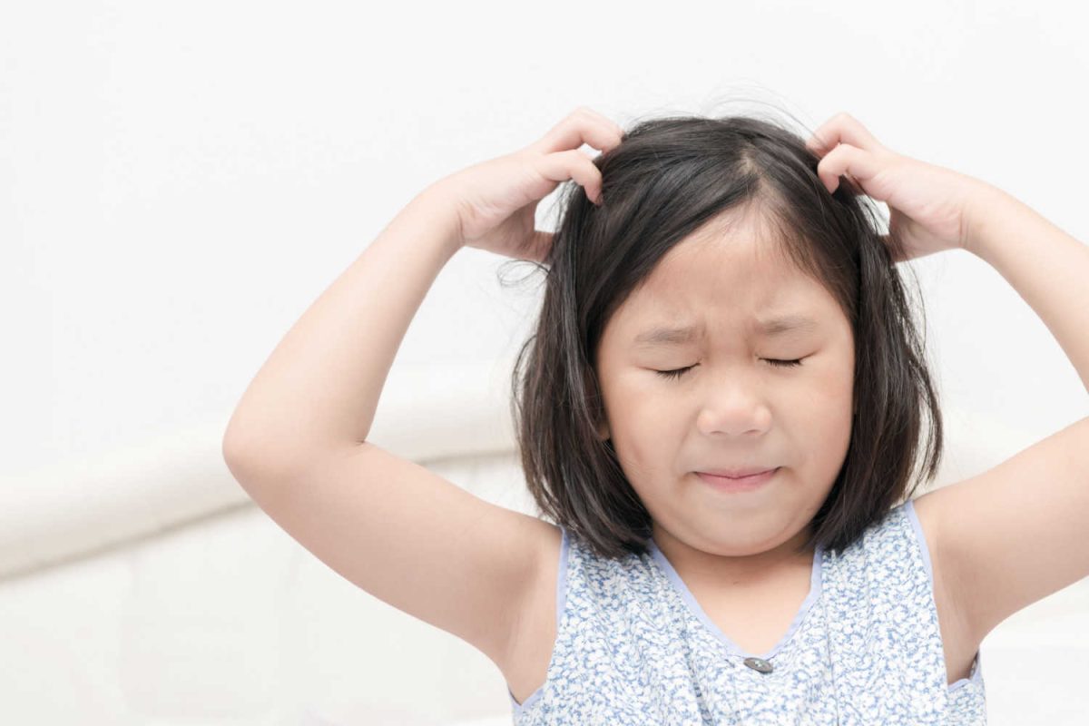 Dandruff in Toddlers - Causes and Top Home Remedies to Treat - Being ...