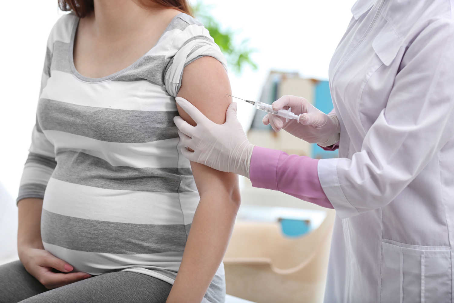 Shingles During Pregnancy - Causes, Symptoms, and Diagnosis - Being The ...