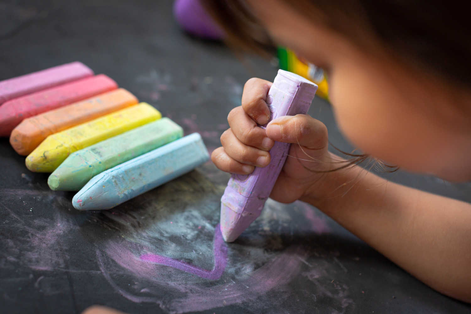 When Will a Toddler Start Scribbling? - Being The Parent