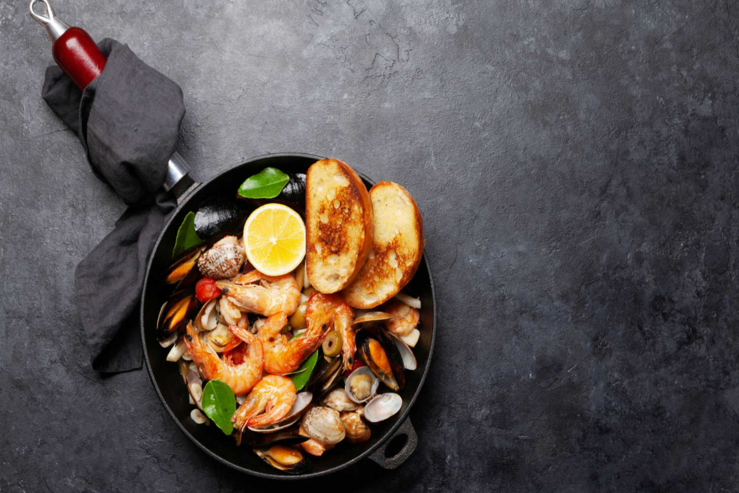 Shellfish For Babies - When to Introduce, Health Benefits and ...