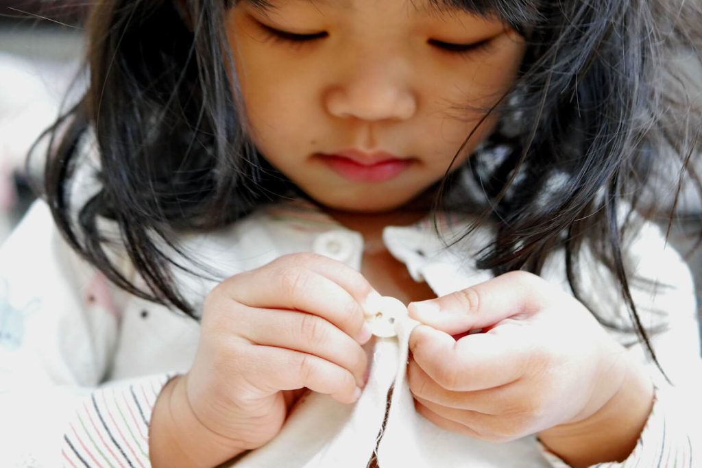 Tips to Help Your Toddler Dress Themselves