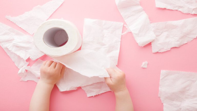 Fine Motor Skills Development in Toddlers: 12-24 Months - Being The Parent