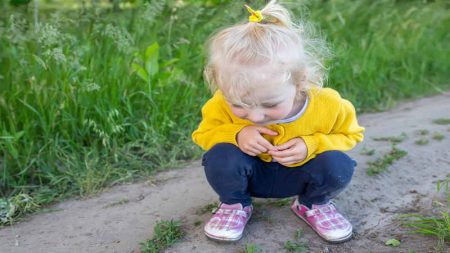 14 Successful Potty Training Tips for Girls - Being The Parent